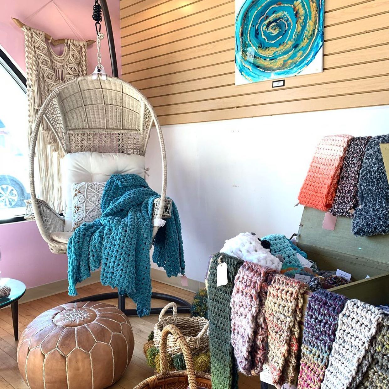 Lindy Loops - Visit Camarillo